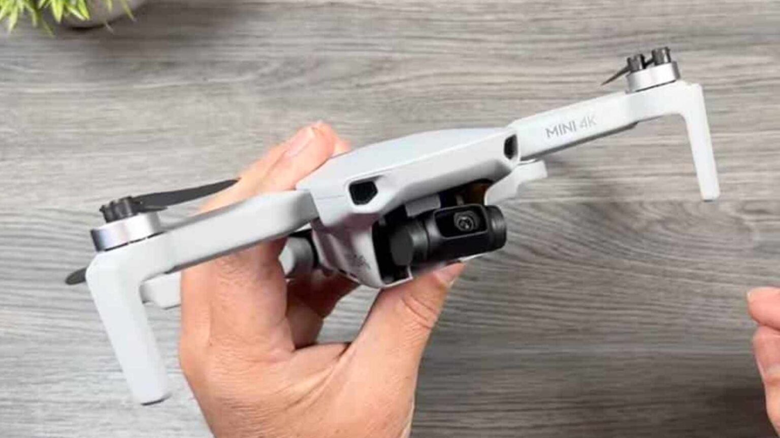 DJI Mini 2 VS DJI Mini 4K So Sánh Chi Tiết - NAZA.VN